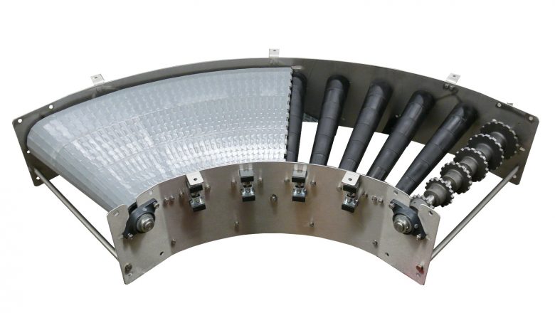 A powerful conveyor for heavy loads. The Puma curved conveyor by Jonge ...